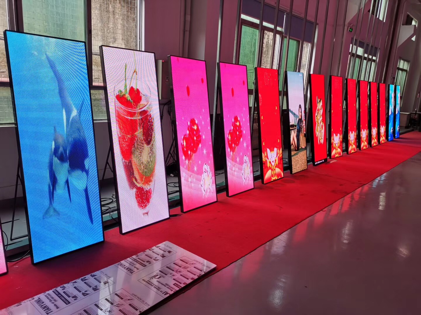 Retail & Poster - CANLIGHT: Professional LED Display Screen Video Wall ...